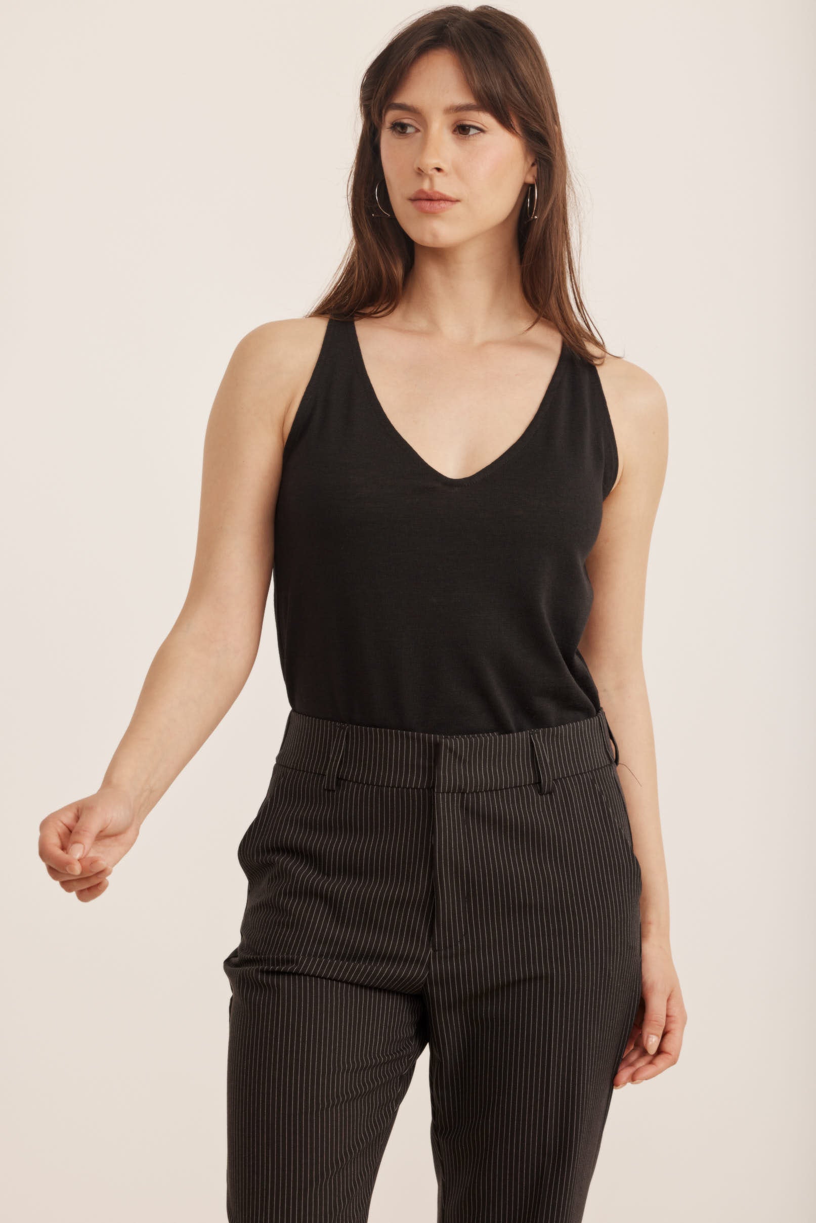 YULI BLACK TOP – Hagit Tassa